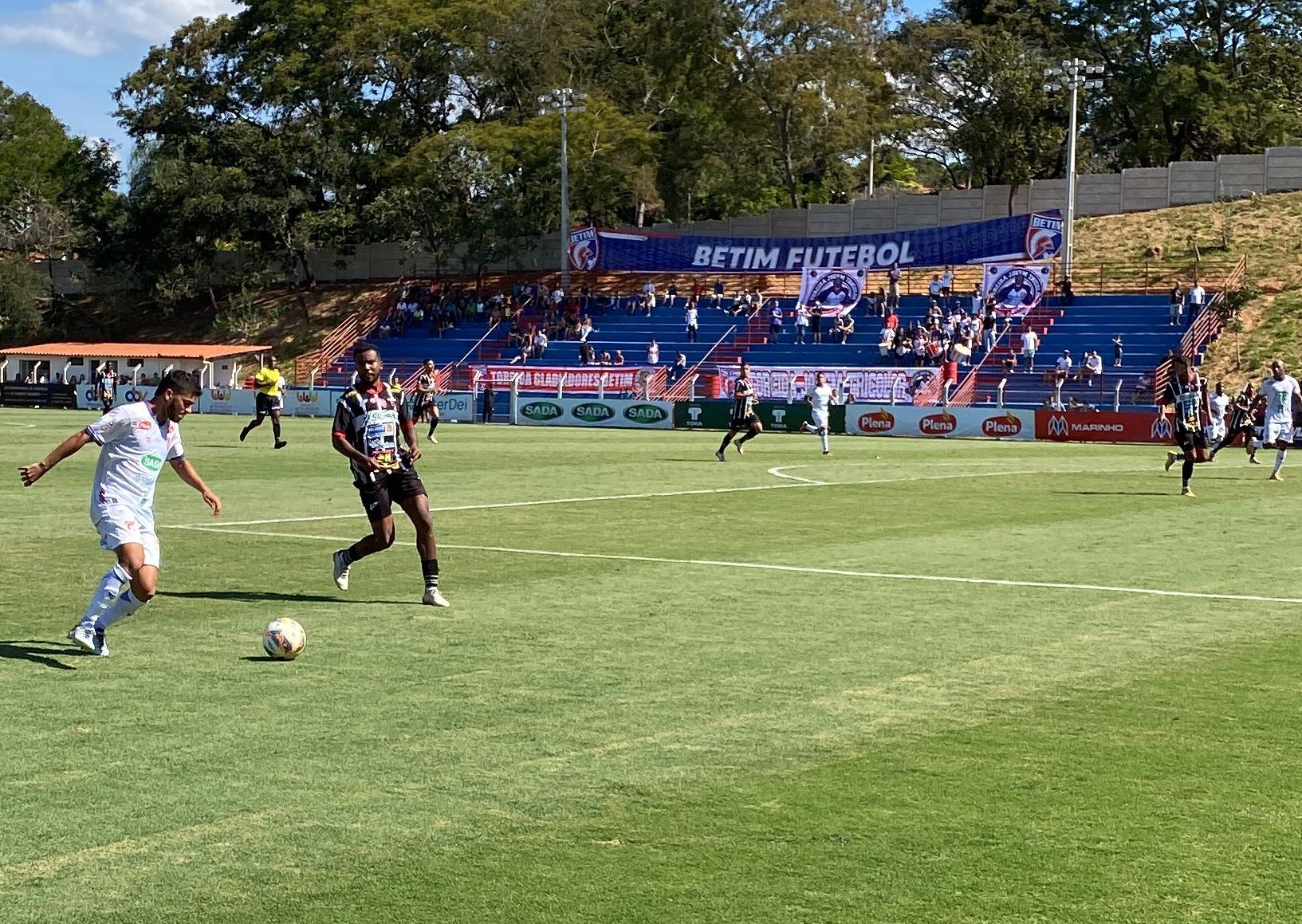 Betim Futebol enfrenta o líder do grupo na Arena Vera Cruz | O Tempo Betim