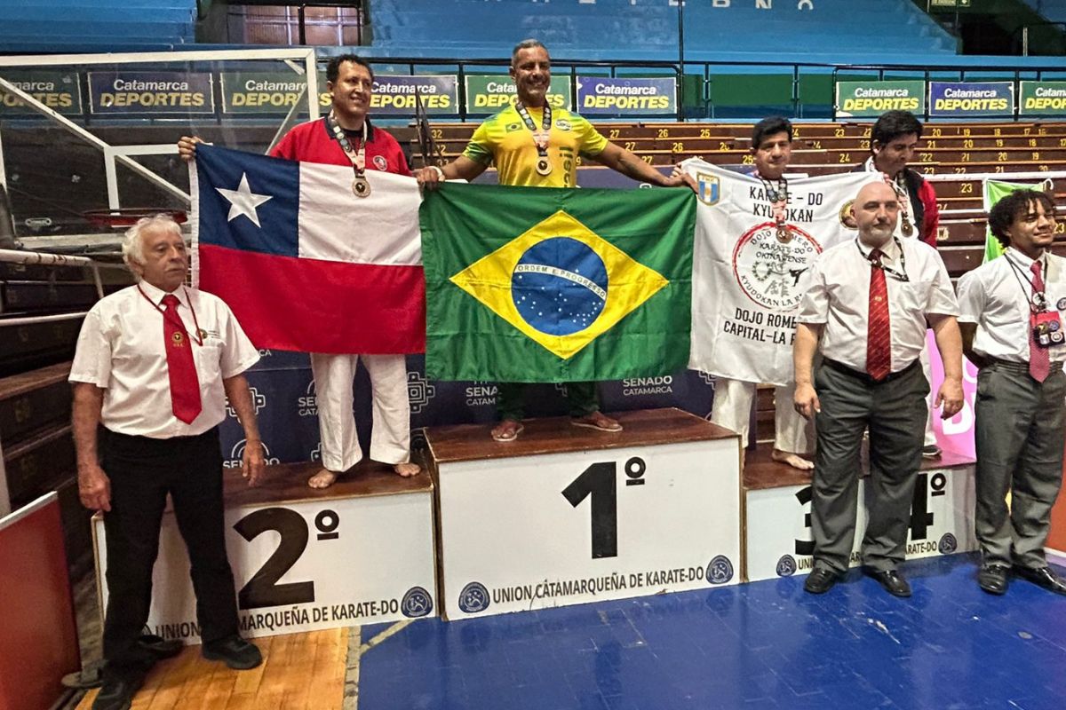 Karateca de Betim conquista três medalhas no Sul-Americano | O Tempo Betim